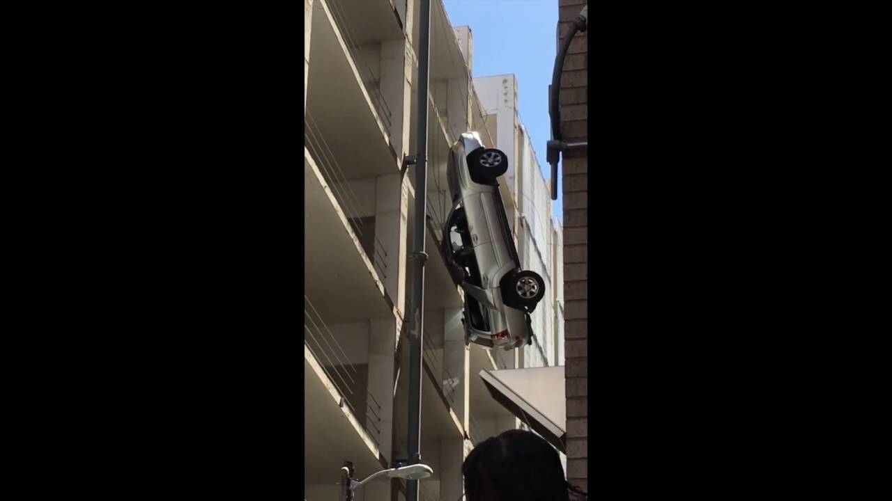 Movie-like Escape from Dangling SUV Is an Excitement Overdose ...