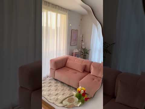 The pink velvet sofa of my dreams 💕