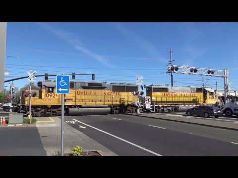 UP 1092 LRR93 Lodi Local, Zinfandel Dr. Railroad Crossing, Rancho Cordova CA