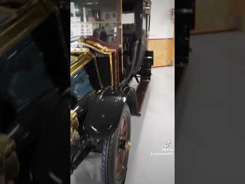 Renault car model 1909 . سيارة رينو موديل ١٩٠٩ بحالة ممتازة جدا