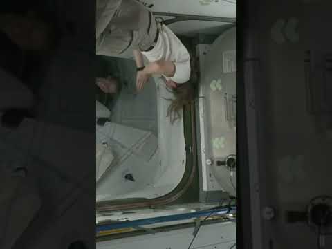 Axiom 4's Crew Dragon capsule docks in space