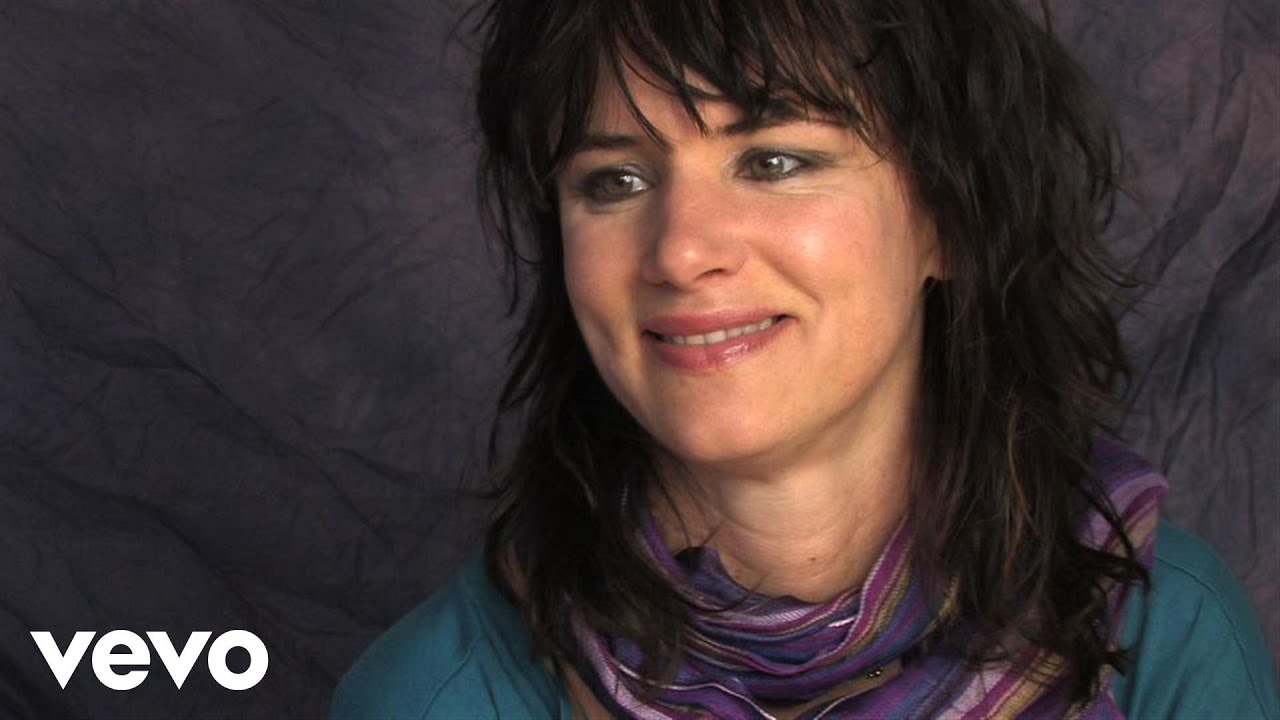 Juliette Lewis - Chasing Ideas (Interview)