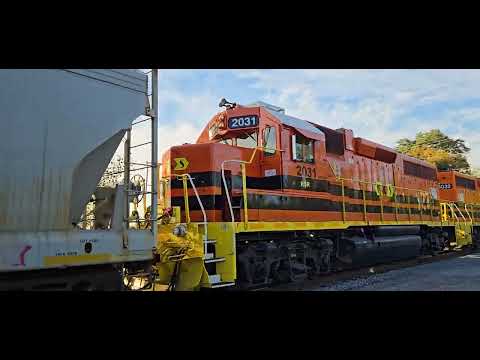 8:27 RS1 with RS-3323/RS-3103/RS-3032/RS-2031 Coming out of Brooks yard Northbound.