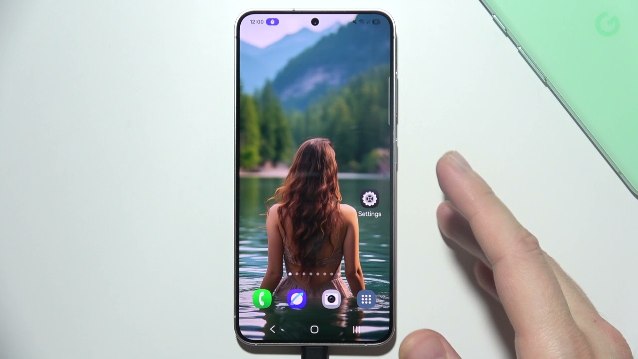 Does Samsung S25 have Satellite Connectivity?