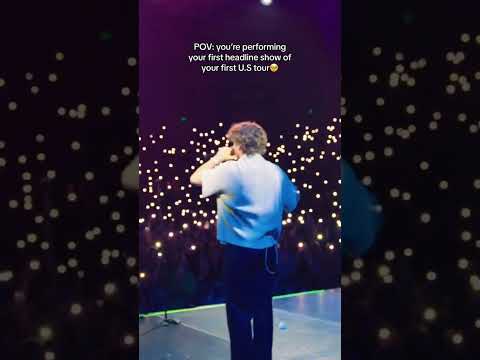 When the crowd knows every word ❤️🤯