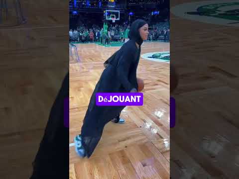 La taille est souvent synonyme de performance dans le monde du basketball. #Jamad#murret#basket#USA