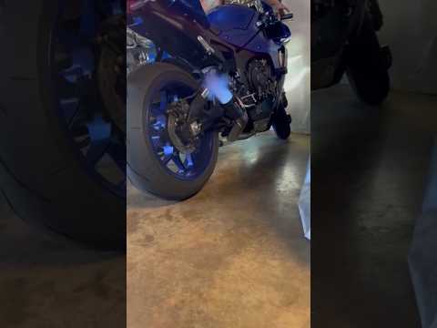 2024 Yamaha R1 new exhaust. Austin Racing