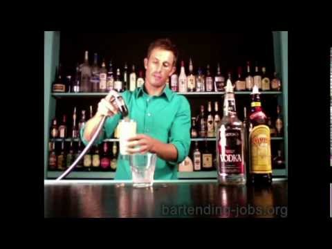 DIVE BARTENDING: White Russian & Colorado Bulldog