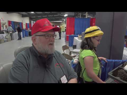 AE4FH and KM4TXT Learn About Radio Teletype at the Stone Mountain, GA Hamfest