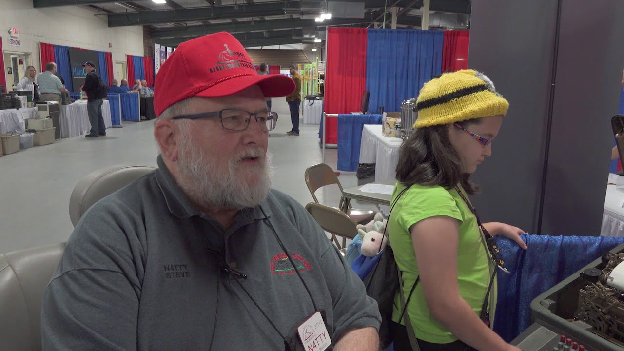 AE4FH and KM4TXT Learn About Radio Teletype at the Stone Mountain, GA Hamfest