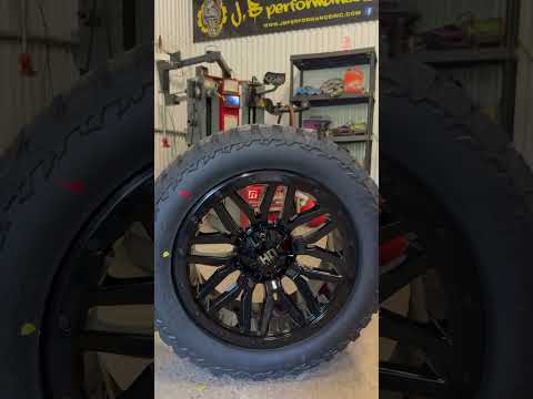 Hd menace 20x9 +15 maxtrek ditto 275/55r20 #hd #maxtrek