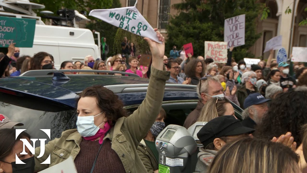 NJ abortion rights supporters rally to defend Roe v. Wade