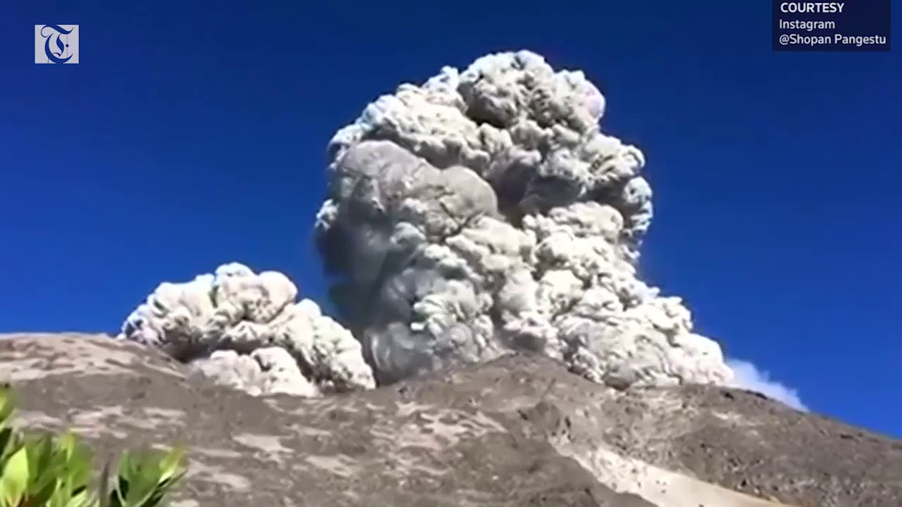 Indonesia volcano erupts next to campers - Times of Oman