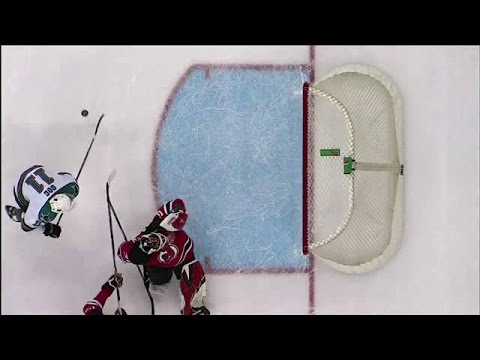 Best of Brodeur: Behind-the-back Swat