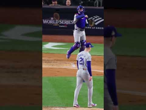 Buehler Strikes Out Rizzo to End the Inning #dodgers #worldseries #walkerbuehler