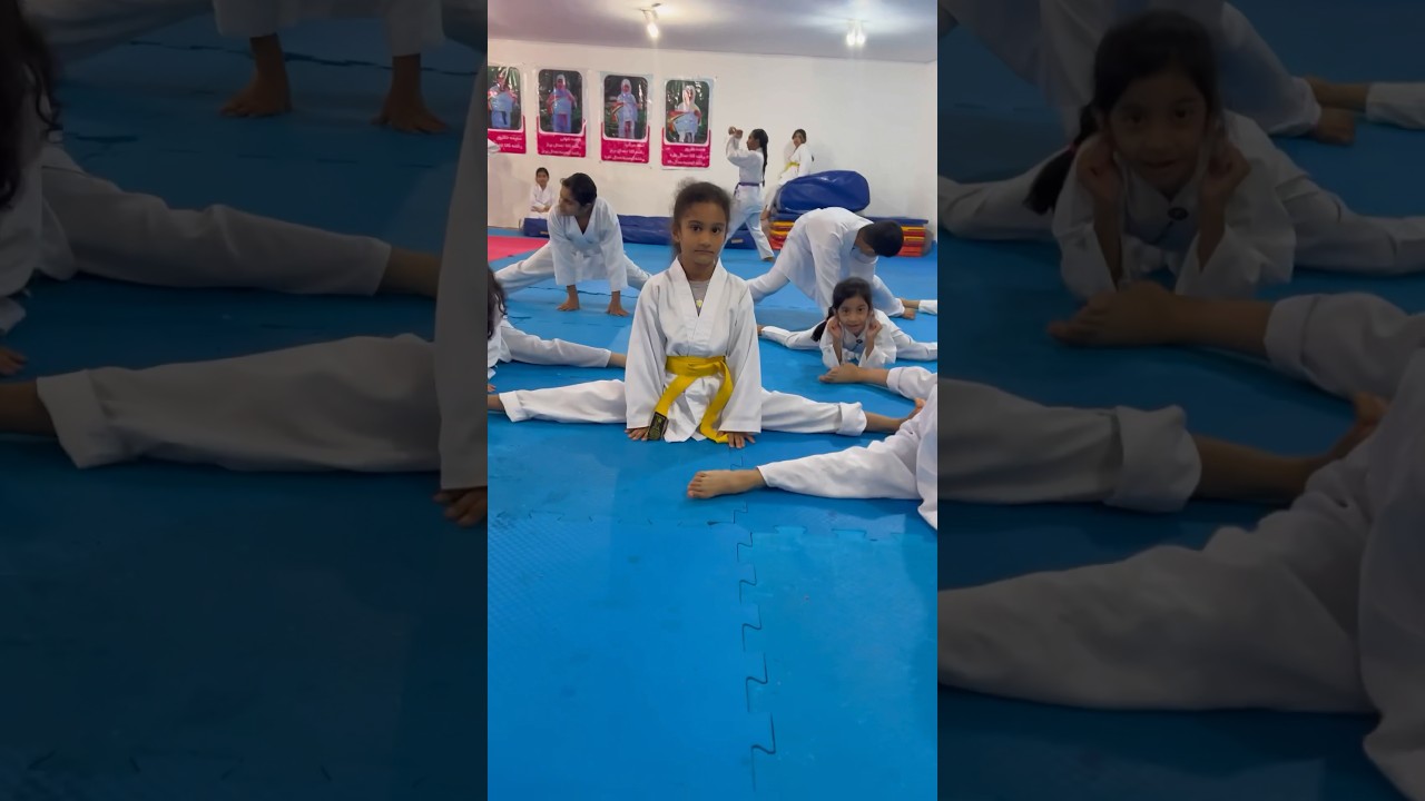 Practicing the movement of 180 colored karate belts#shorts