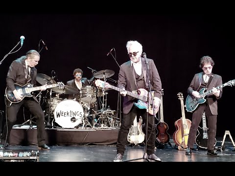 THE WEEKLINGS - "That Thing You Do" (The Wonders Cover)(Official Live Video)