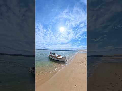 Aujourd’hui approche d’un banc de sable éphémère à marée basse #arcachon #bateau #bassindarcachon