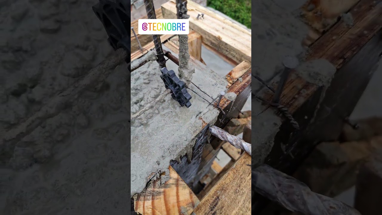 DENSIFYING CONCRETE! #work #construction #concrete #civilconstruction