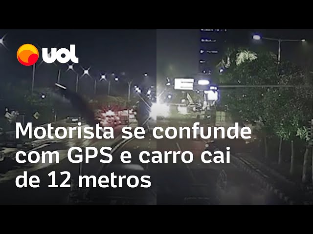 Motorista se perde e carro voa 12 metros na Indonesia