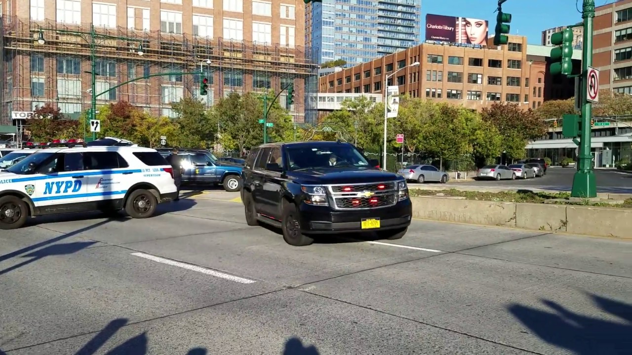 Unmarked PAPD SUV Responding With Rumblers In Manhattan, New York