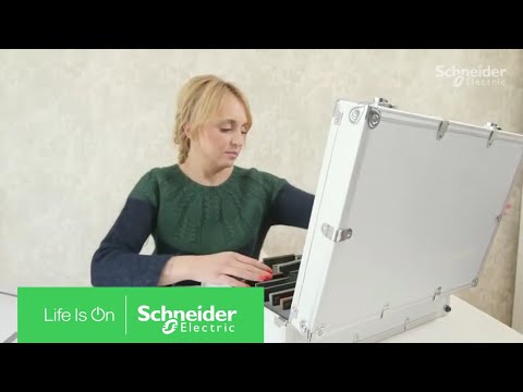 Unica Class White Glass Sklopke i Utičnice i Indizajn & Mirjana Mikulec | Schneider Electric