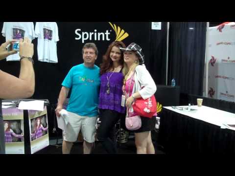 CMA Music Fest Stepheni Elli 2010 014.MP4