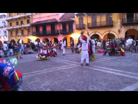 Afro-Columbian Cumbia Music and Dance | The Drum's Voice: African ...