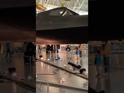 low heat signature anti-radar SR-71 Blackbird #aviation #plane #shorts #engineering #jet #military