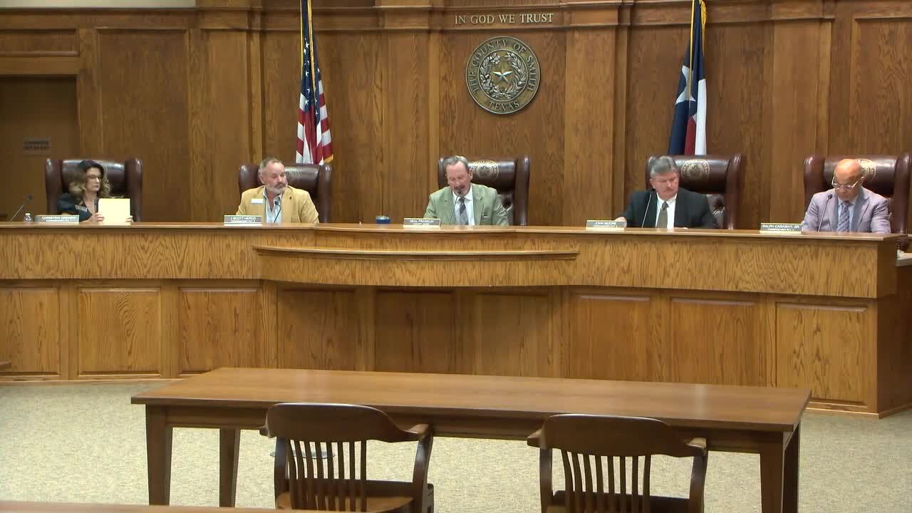 Smith County commissioners address animal control supervisor position