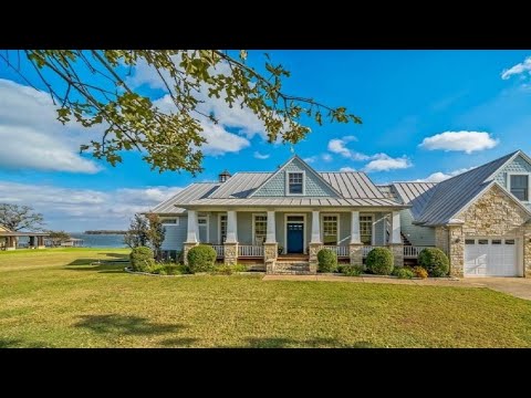 731 El Barco, Corsicana, TX Presented by Griselda Marin.