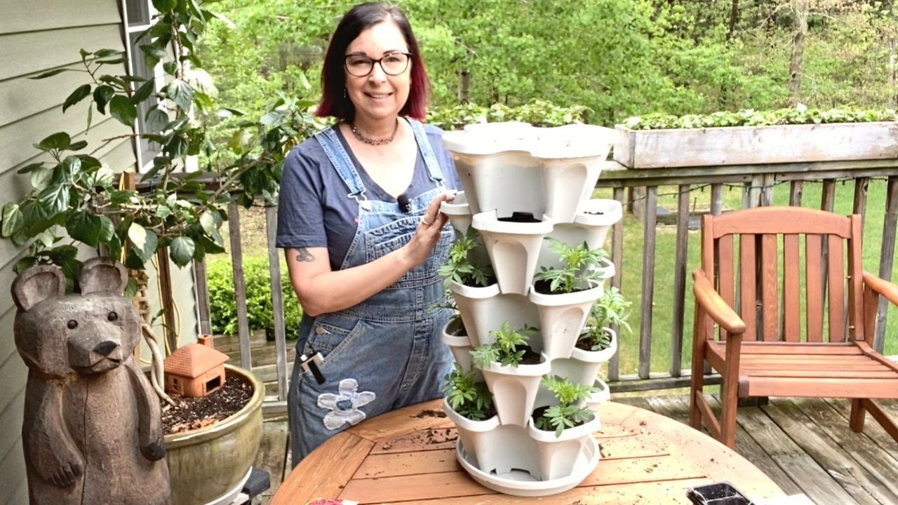 HOW TO USE A MR. STACKY OUTDOOR GARDEN PLANTER