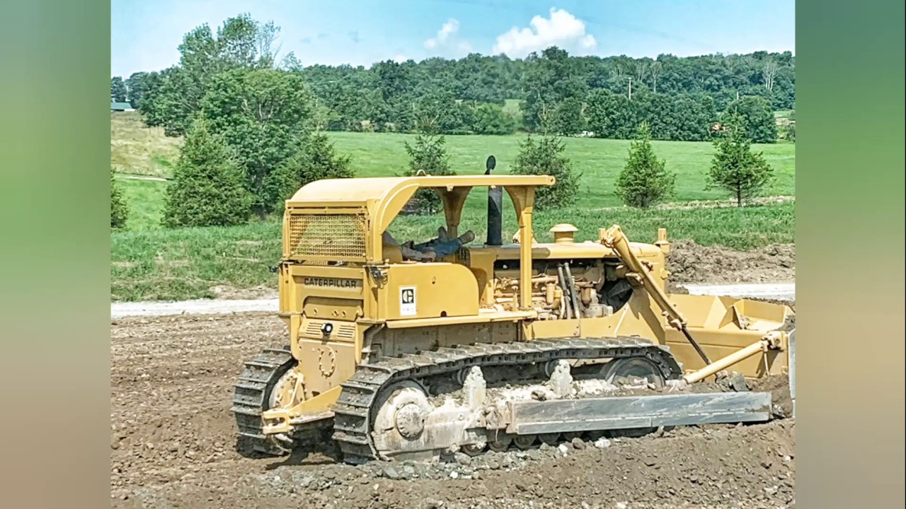 Cat D8H Hogging Dirt