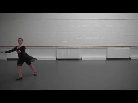 Intermediate Turns en Diagonale (Girls) – Unlimited Dance Teacher Training