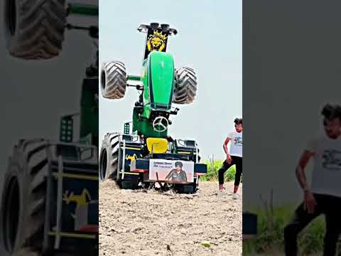 #sidhumoosewala #by#nishudeshwal #tractor #stunt #short #video ✌️✌️