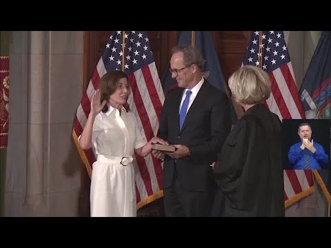 New NY Governor Kathy Hochul swears in