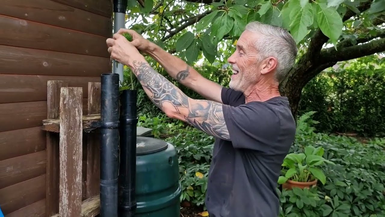 How to make comfrey liquid feed that doesn't smell!