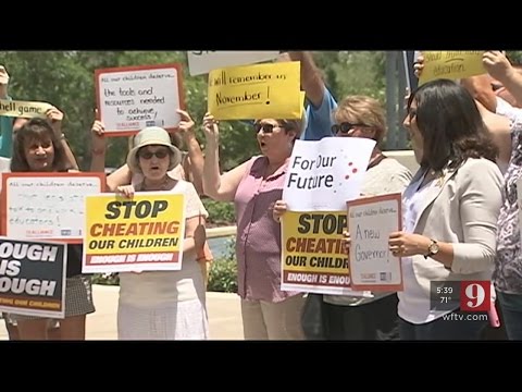 Video: Gov. Rick Scott signs bill to help charter schools