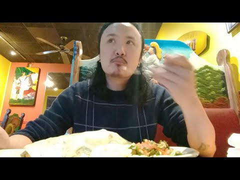 Mexican Restaurant Tour. Super Burrito + Review - Mi Tradition | tq eats