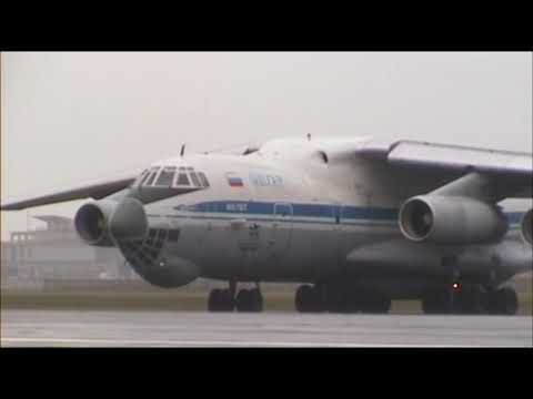 advantage bad weather , rain , fog ,humid conditions ,  vortices , great jet sounds
