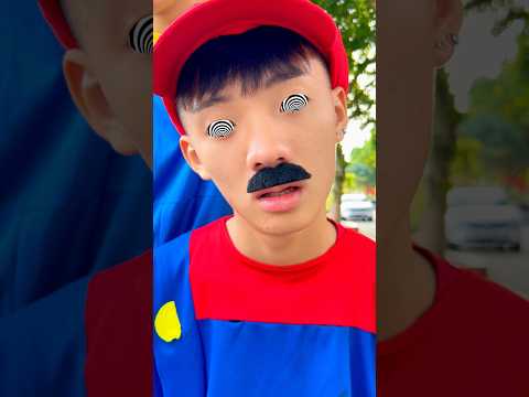 The Mario family plays with the dizzy effect 😄 #mario #luigi #shorts