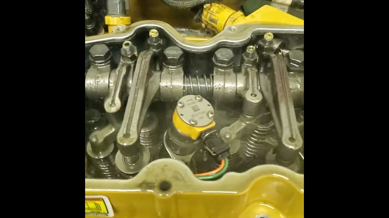 CAT C7 Acert #3 Injector Oil Leak