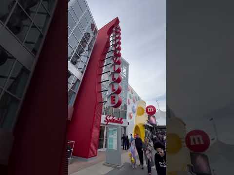 SPLITSVILLE LUXURY LANES | SPLITSVILLE ORLANDO |DISNEY SPRINGS ENTERTAINMENT| DISNEY SPRINGS #shorts