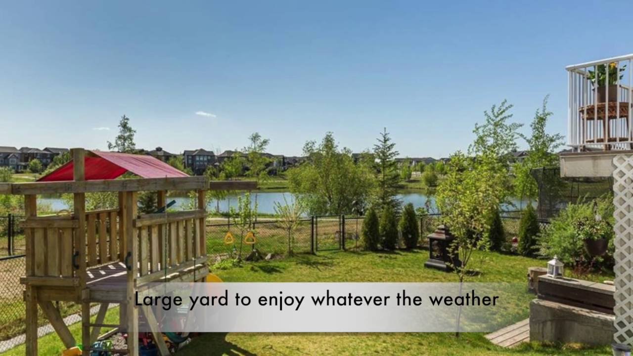 The Admin Hub's Feature Home Friday - 98 Autumn Grove SE