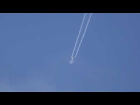 TC NCP Pegasus Airlines Airbus A320 251N contrail seen Cambridge UK 26apr2021 1147a SAW 2 MAN