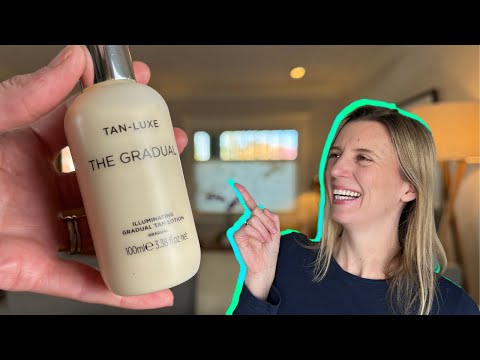 Achieve Natural Glow with TAN-LUXE The Gradual Lotion!