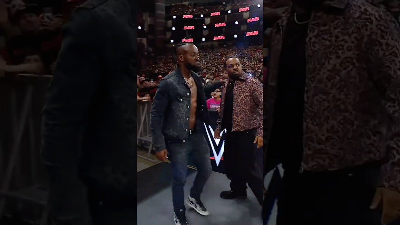 Xavier Woods and Kofi Kingston are just gonna have to get used to hearing “NEW DAY SUCKS!” 😬 #WWERaw