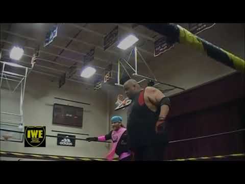 Wrestling Squash Match - Wrestling Jobber gets destroyed