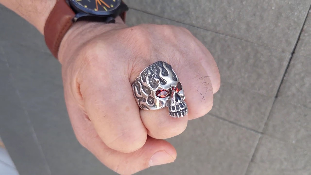 Silver Red Eyes Flame Skull Ring