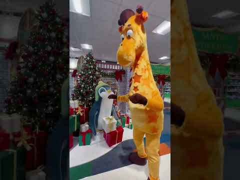 Shop all your favorite toys this holiday season with your favorite giraffe at #ToysRUsAtMacys 🦒🎁✨